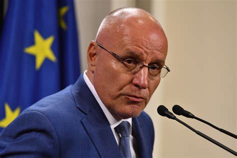 Ролята на еврото ще расте заяви шефът на БНБ Димитър Радев