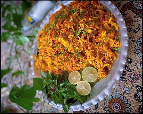 طرز تهیه زرشک پلو با مرغ ریش ریش شده خوشمزه و مخلوط برای 4 نفر
