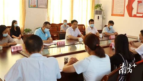 持续营造巩固尊师重教浓厚氛围罗振宇率队到太平镇开展教师节慰问活动教育从教段灿