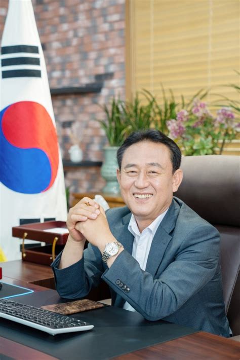이충우 여주시장 “시민과 소통하며 공약사업 실현하겠다” 파이낸셜뉴스