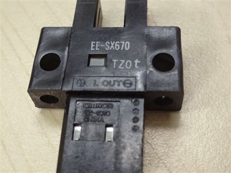 Cảm Biến Tiệm Cận Quang Cảm Biến Quang Chữ U Omron