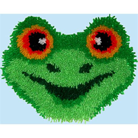 Frog HuggablesÖ Latch Hook Pillow Kit