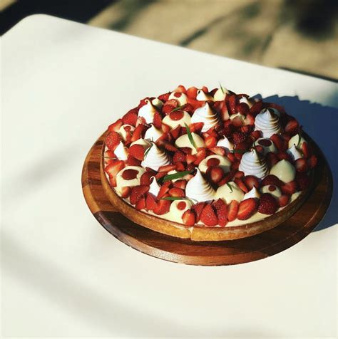 The 8 Best Birthday Cake Bakeries In Chicago Grace And Lightness Magazine