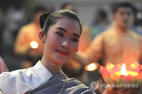 태국 전통축제 러이 끄라통