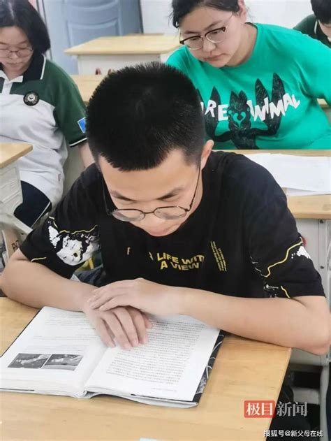 715分，湖北理科状元！新洲一中方立航的学习秘诀来了高考成绩同学