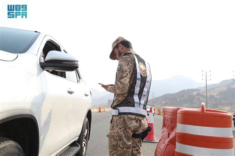 حج ضوابط کی خلاف ورزی، 102 افراد کو غیر قانونی طور پر مکہ لے جانے کی