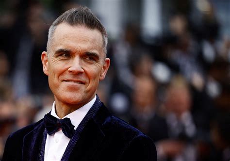 Robbie Williams Biography