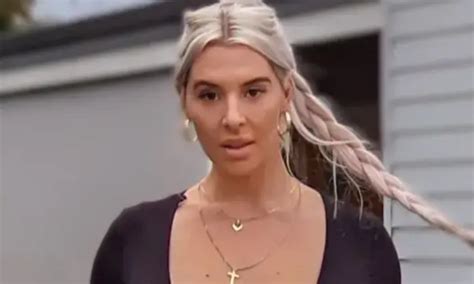 Watch Perth Based Woman Ashlea Claim Shes The Hottest Truck Driver And