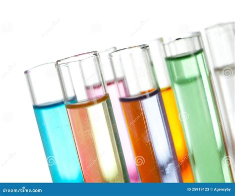 Groep Reageerbuizen Met Vloeistoffen Stock Afbeelding Image Of Bewijs