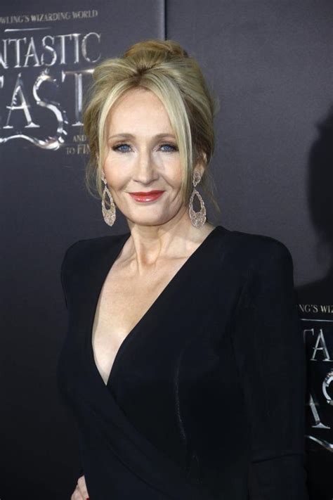 รูปภาพ แฟชั่น ผู้หญิง Jk Rowling