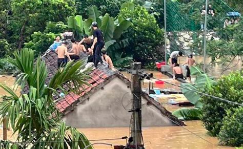 Nghệ An gần 1 200 ngôi nhà ngập trong biển nước Nhịp sống kinh tế