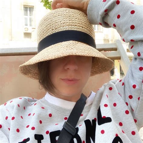 The Newsandculture Додаток Headway про злочини рф проти України Додаток Headway має на меті