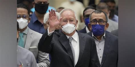 Malaysia Top Court Upholds Ex Pm Najibs Graft Conviction