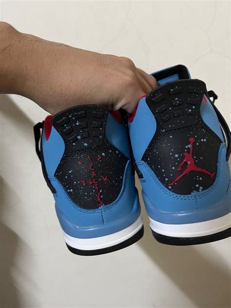 Jordan 4 Travis Scott 他的時尚 鞋 運動鞋在旋轉拍賣