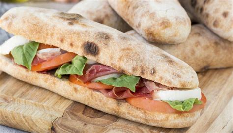 Felicità In Salsa Rosa Il Panino Perfetto Secondo Millennials E Gen Z