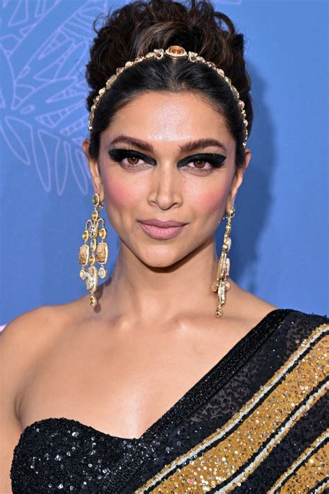 These Are The Worlds 15 Most Beautiful Women For 2023