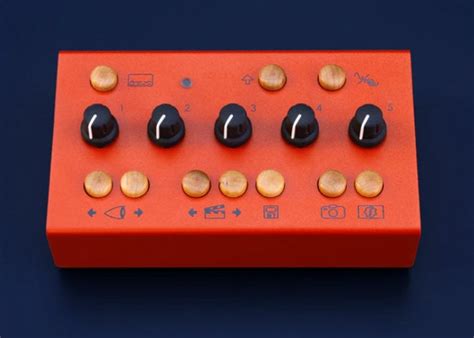 EYESY Video Synthesizer Makes Visuals From Your Music Geeky Gadgets