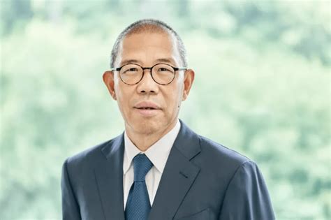 农夫山泉陷「娃哈哈风波」 遭网民炮轰 销量大跌九成 连带股价也受累 星岛日报