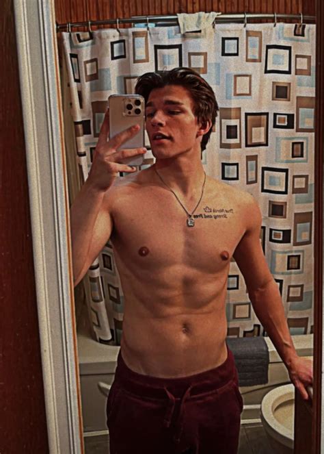 Picture Of Alex Sampson In General Pictures Alex Sampson 1678147890