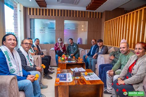लाइभ कन्सर्टका लागि चितवन आइपुग्यो नेपथ्य टिम Kayakairan News