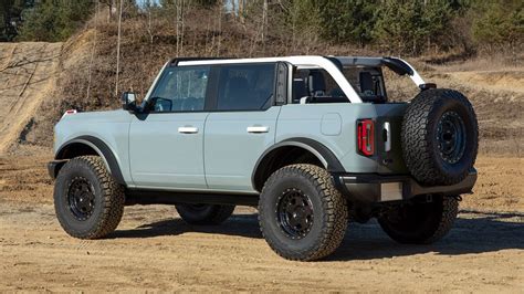 Ford Bronco Sport Outer Banks Cactus Grey