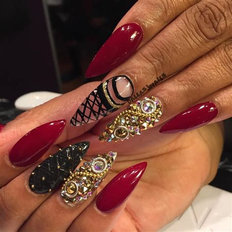 Dallasjnails On Instagram Two Blingin Junk Nails A 3d Quilted Nail