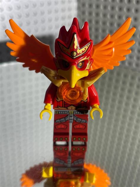 Vintage Lego Minifigure Legends Of Chima Fluminox Gold Armor And