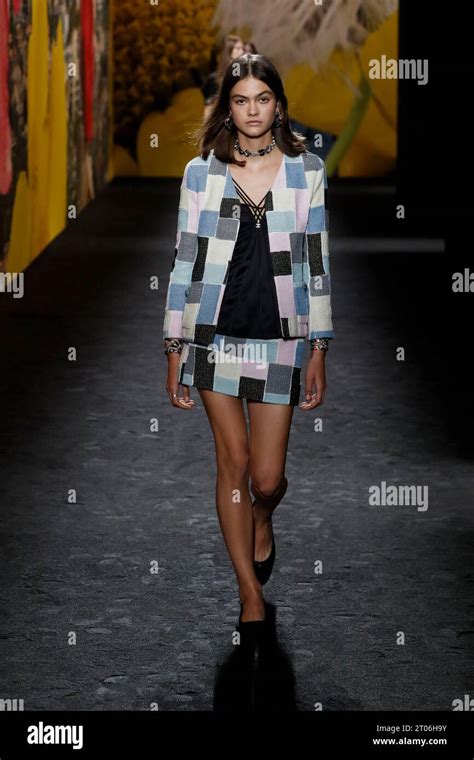 Paris France 03rd Oct 2023 Model Gesa Passmann Walks On The Runway