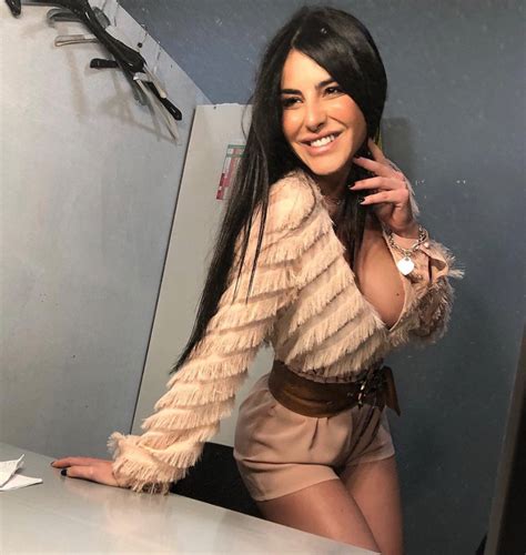 Meet Barbara Francesca Ovieni The Gorgeous Italian News Presenter The