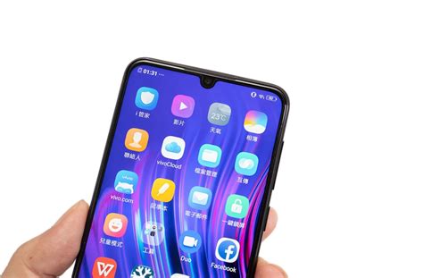 63 吋全屏高佔比！智慧 Ai 自拍中階手機首選 Vivo V11 3c 達人廖阿輝
