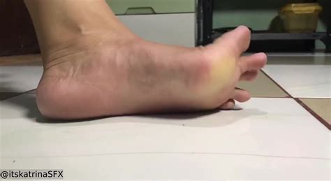 Itskatrina Lora Vs Ants Sample Thisvid