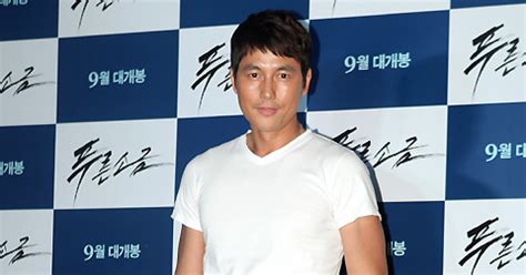 포토 정우성 검게 그을린 피부