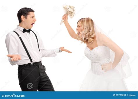Novia Que Grita Al Novio Y Que Le Amenaza Imagen De Archivo Imagen De