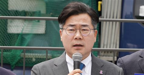 박찬대 “특검 위헌이면 尹 대통령 됐겠나최순실 궤변 판박이”