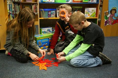 Henry S Heroes Brings STEM To Orient Library Iowa Select Farms
