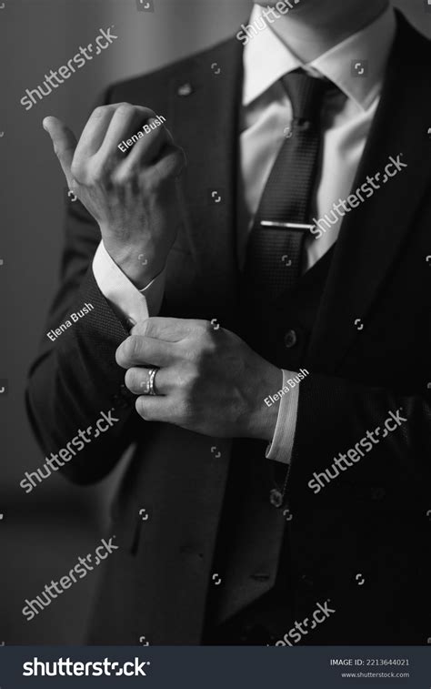9 Thousand Man Woman Wearing Suit Tie Royalty Free Images Stock