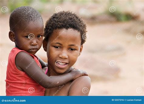 Famille africaine photo stock Image du émotion femelle 5337316