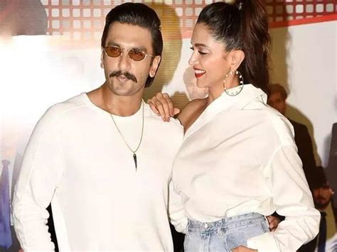 Deepika Returns Her Wedding Ring To Ranveer Heres Viral Video