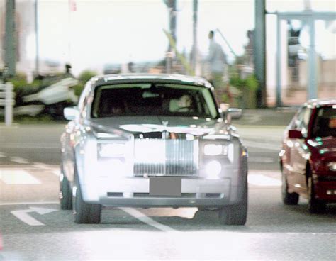 真田広之に熱烈ハグ、年収5億の夫と愛車デート牧瀬里穂「朝ドラ4年ぶり出演」魅力増す素顔写真 Fridayデジタル