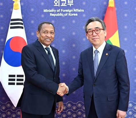 한 아프리카 정상회의 참석국과 연쇄 양자회담 개최65 상세보기장관 외교활동 열린장관실