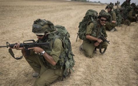 3 civils 32 soldats israéliens tués Le Hamas refuse un cessez le feu avant la levée du blocus