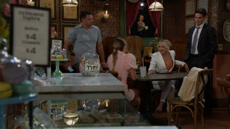 Yandr Recap Phyllis Taunts Diane About Talias Story Adam Begs Forgiveness
