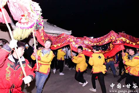 【新春走基层】西坪镇罗家屲村：社火秧歌闹新春图 天水在线