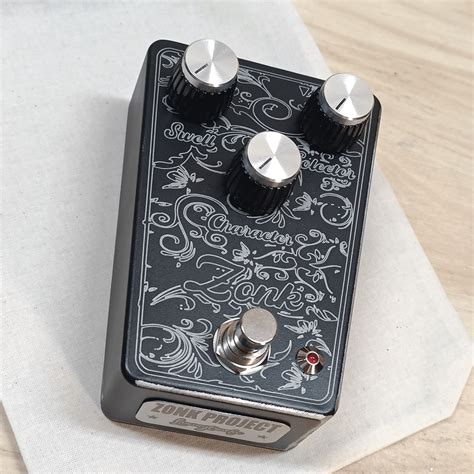 Zonk Ii Textured Fuzz With Octave Overtones Vintage Pedal Luxury Tone Fx