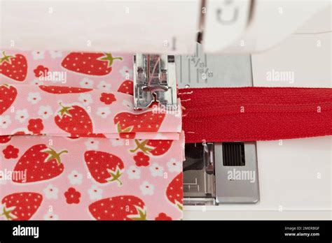 Bag Sewing Machine Hi Res Stock Photography And Images Alamy