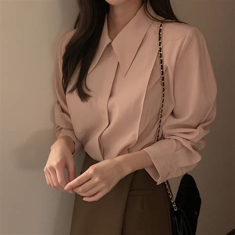 달리호텔 단독 Dali Made주문폭주💗 하이브 브이 카라 히든 버튼 핀턱 블라우스하객룩