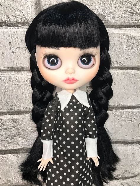 Кукла Блайз Blythe кастом Уэнсдей в интернет-магазине Ярмарка Мастеров ...