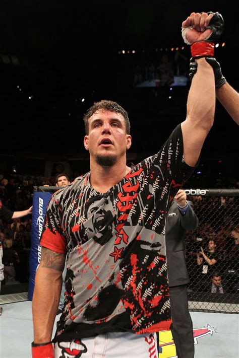Download Frank Mir Victory Ufc Match Wallpaper