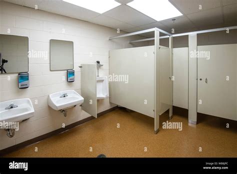 Mens Bathroom Stall Hi Res Stock Photography And Images Alamy