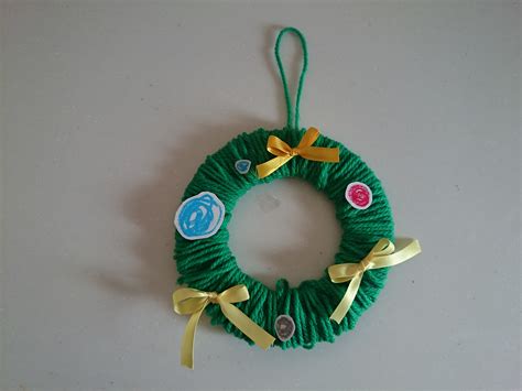 クリスマスリースの簡単な作り方！子供と一緒に作ったよ！